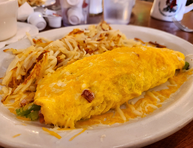 This Denver omelet doesn't just contain peppers and ham&mdash;it celebrates them in a fluffy yellow embrace that would make Colorado proud.