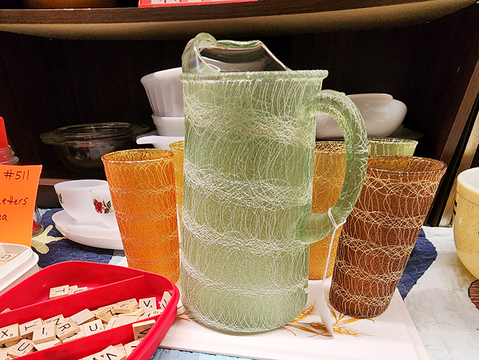 Spaghetti-string glassware that screams mid-century modern! These vintage pitcher and tumbler sets would make Don Draper raise his glass in approval.