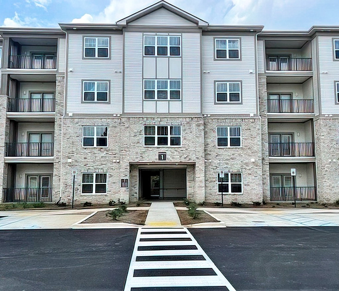 Fresh, modern architecture at Arbours creates the perfect backdrop for your next chapter.