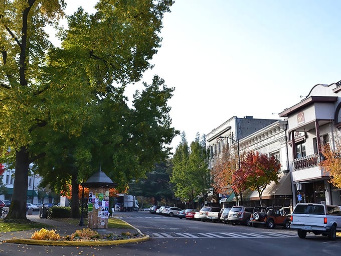 Ashland's tree-lined streets in autumn &ndash; where every corner looks like it's waiting for the director to yell "Action!"