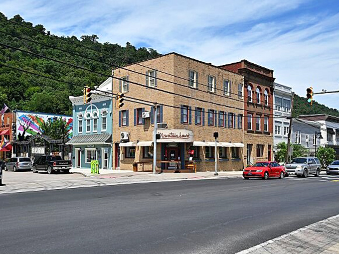 Downtown Berkeley Springs invites you to stroll at a pace that allows for both window shopping and spontaneous conversations with friendly strangers.