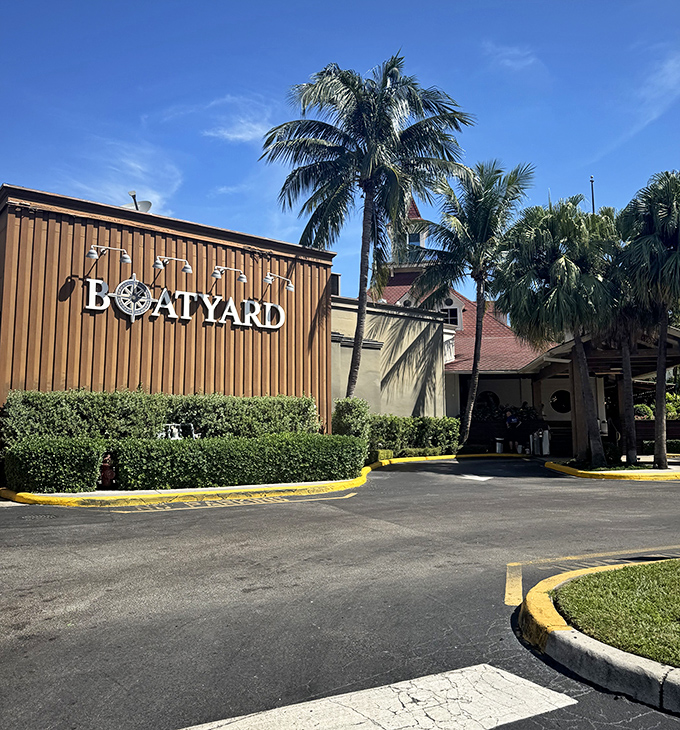 Boatyard's marina setting turns every meal into a floating parade of "look what money can buy."