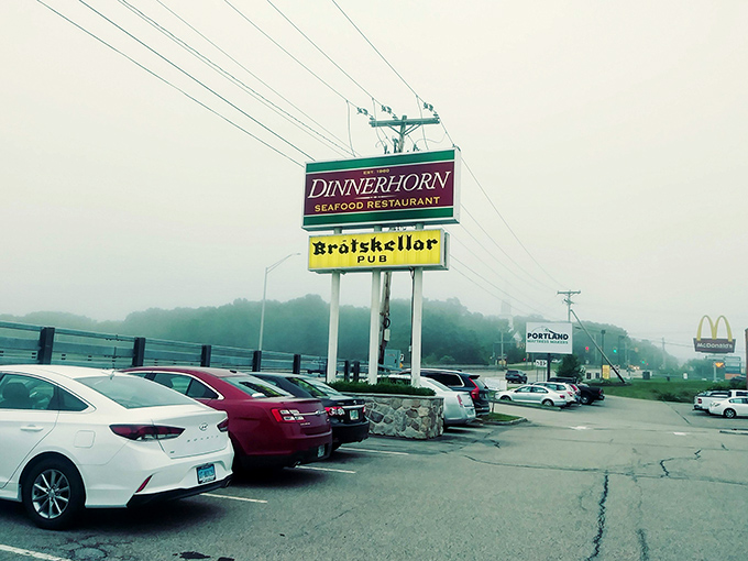 The parking lot might be full, but that's always a promising sign for hungry pizza lovers.