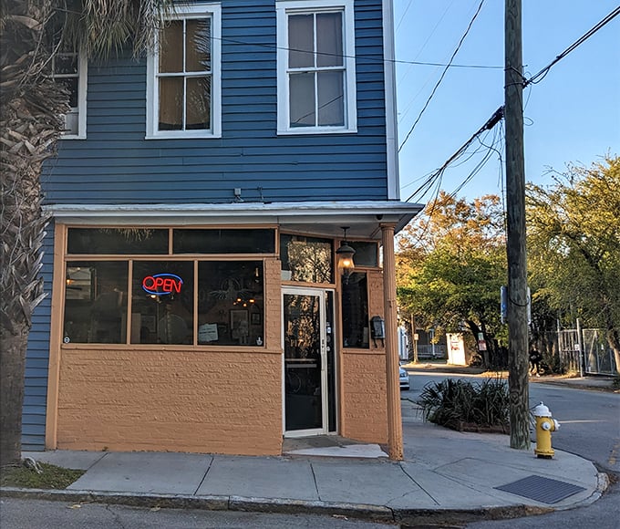 Charleston charm meets New York pizza attitude - the best of both worlds on one plate. 