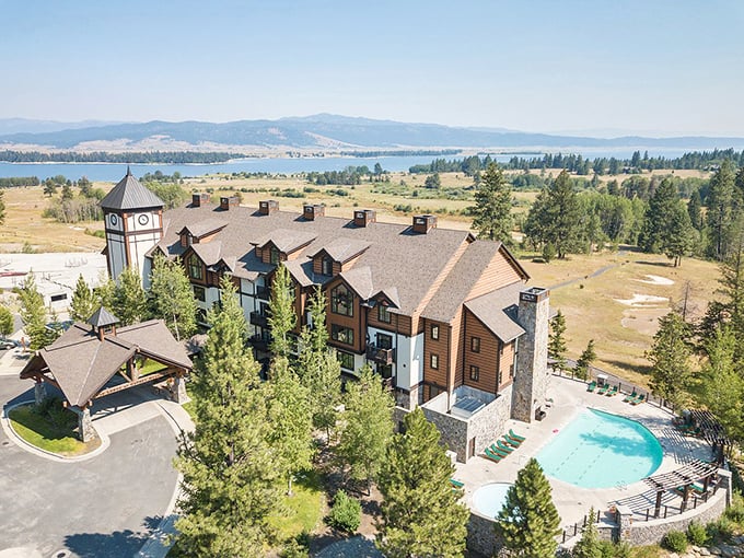 This mountain lodge overlooking Payette Lake looks like what would happen if a luxury hotel and a log cabin had a very ambitious baby.