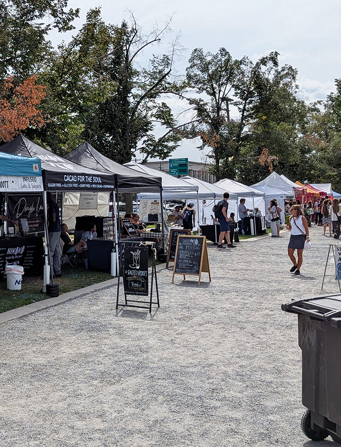 Salt Lake's farmers market proves that fresh food and handmade crafts make the perfect Saturday morning combination.