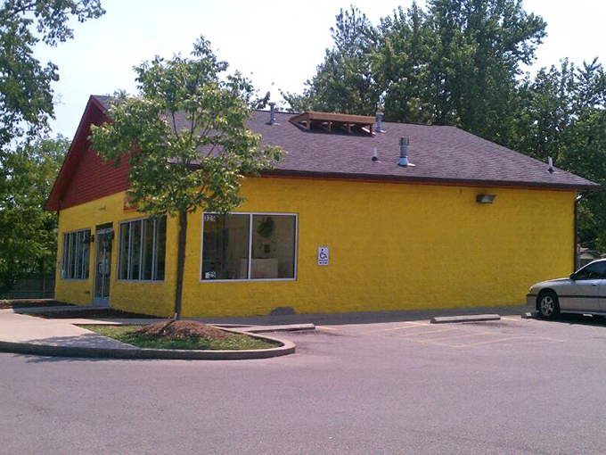 Grimes's sunny yellow building brightens even the cloudiest day. Simple surroundings for simply delicious chicken.