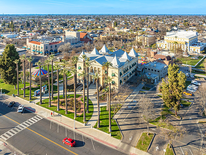 Hanford's historic downtown features architecture that reminds us when buildings were made to last and impress.