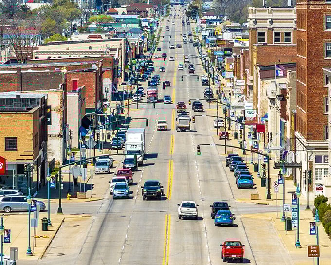 Keokuk's main thoroughfare stretches toward opportunity &ndash; and significantly lower property taxes than those coastal towns.