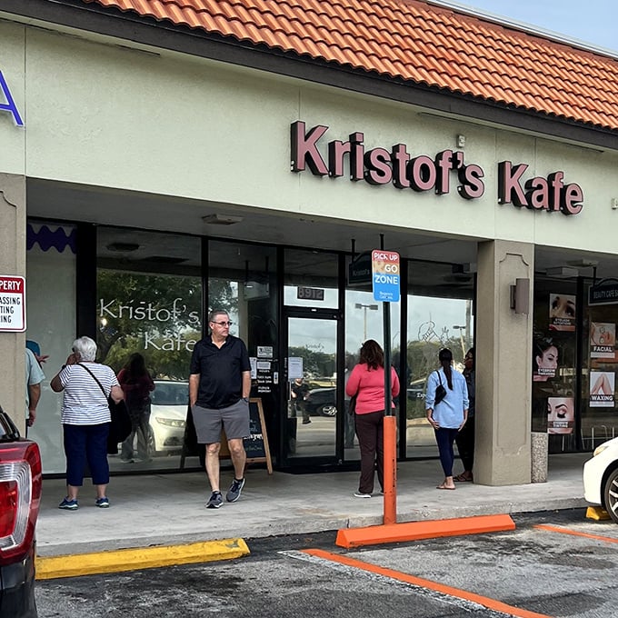 Strip mall location, five-star breakfast destination. Where Davie residents start their day right!