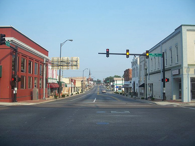 Live Oak: Downtown streets where everybody knows your coffee order. The kind of place where "rush minute" replaces rush hour.