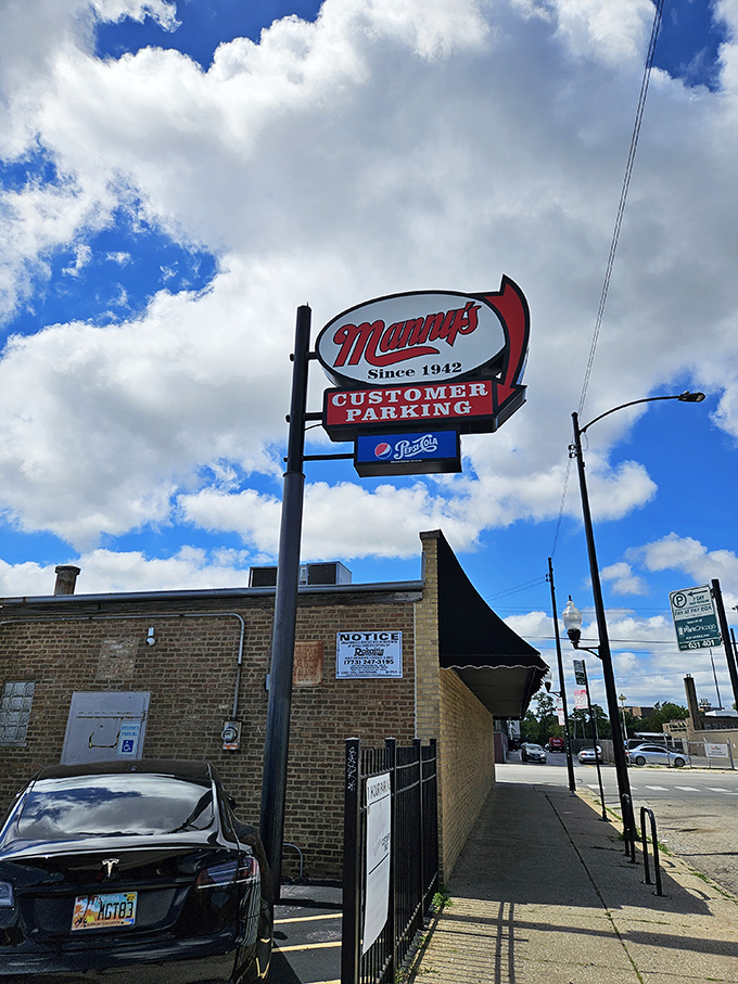 Follow the arrow to sandwich paradise! Manny's iconic sign has guided hungry Chicagoans for generations.