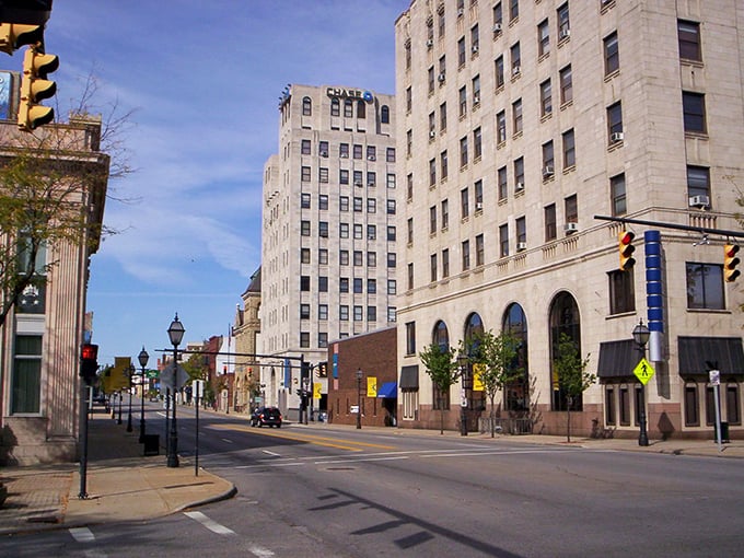 Where urban meets affordable&mdash;Mansfield's blend of historic high-rises and tree-lined neighborhoods creates the perfect retirement landscape. Architectural grandeur on a budget!