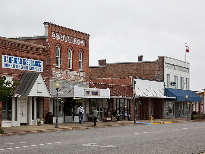 Red-brick storefronts and friendly smiles&mdash;this is the kind of Main Street that reminds you progress doesn&rsquo;t always mean speed.
