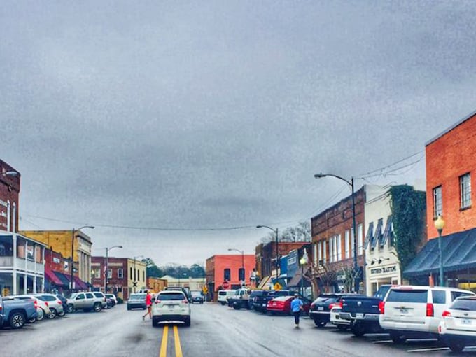 New Albany's downtown mix of old brick and new life creates small-town magic that actually works.