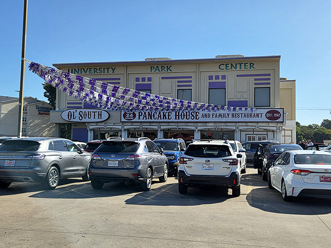 Ol' South Pancake House wears its purple pride like a badge of honor in Fort Worth's breakfast scene.