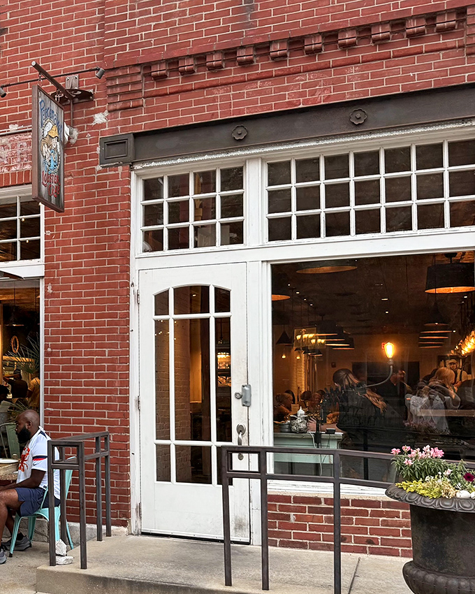 Peacemaker's elegant brick exterior hides a seafood paradise inside &ndash; like finding pearls in an architectural oyster.