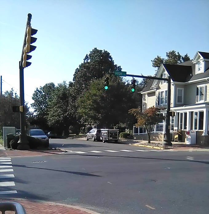 A peaceful corner in Seaford where tree-lined streets and cozy homes create a welcoming small-town atmosphere.
