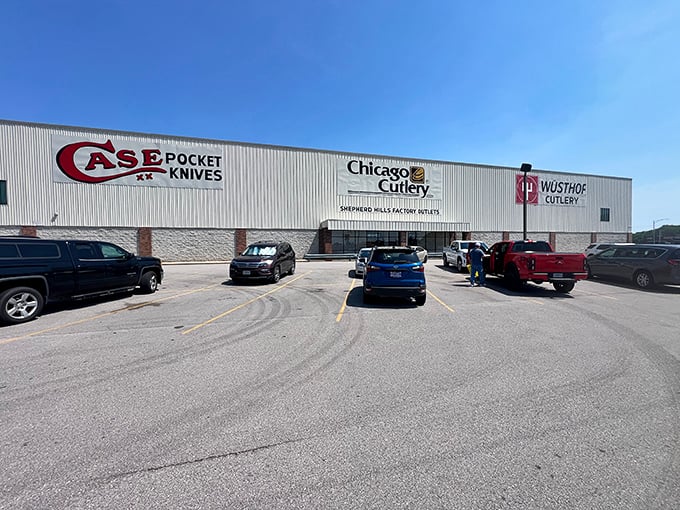 Shepherd Hills Factory Outlets houses knife heaven for culinary enthusiasts. Where your $50 transforms into professional-grade slicing power!