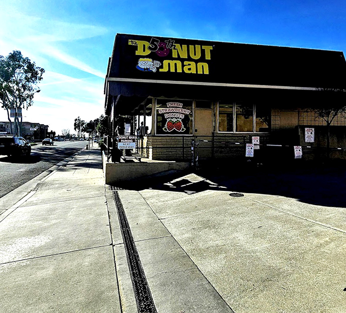 The Donut Man's legendary strawberry-stuffed creations are worth the drive to Glendora any day of the week.