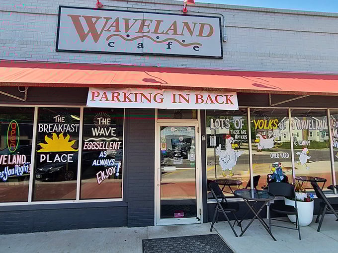 Hand-painted window art tells the whole story: this Des Moines treasure believes breakfast should always make you smile.