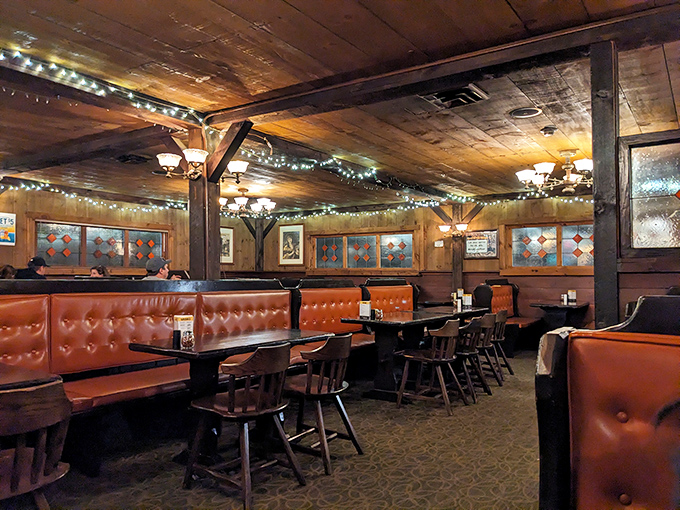 Those cozy leather booths have witnessed countless family dinners and first dates over the decades.