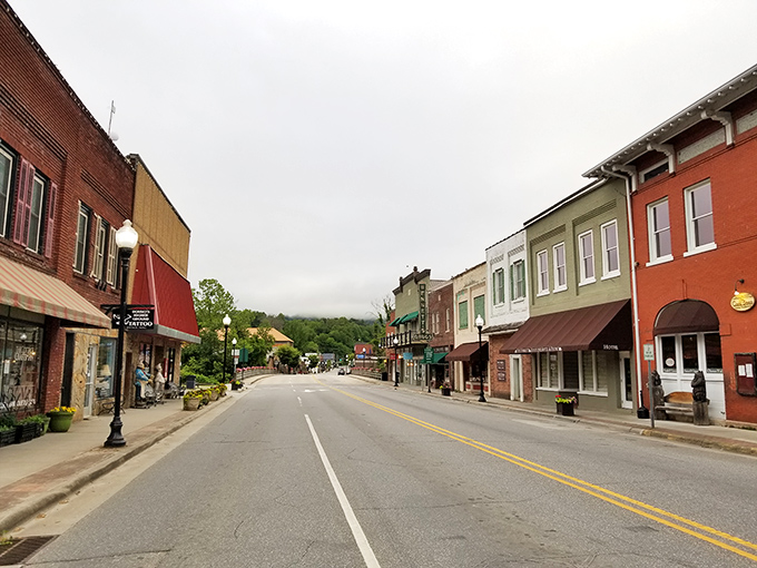 Pizza, markets, and mountain views &ndash; Bryson City serves up small-town essentials with a side of spectacular scenery.