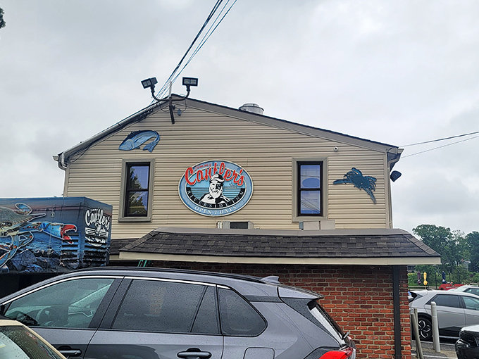 Cantler's Riverside Inn: The kind of place where the parking lot tells you everything&mdash;if it's full, you know the crabs are worth waiting for.