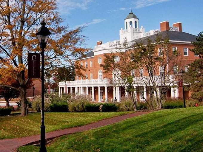 Chestertown&rsquo;s red-brick architecture and leafy walkways capture the quiet elegance of a town that&rsquo;s aged gracefully through the centuries.