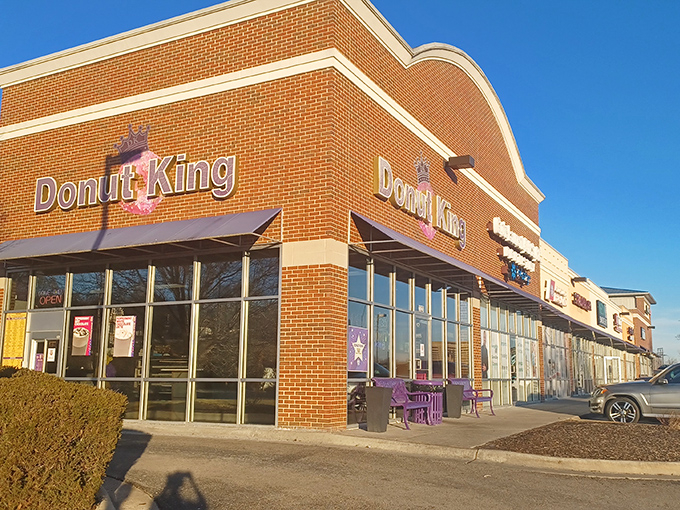 The corner location makes Donut King impossible to miss&mdash;as if the purple benches weren't already saying "stop your car immediately!"