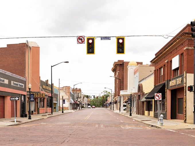 The heart of Fitzgerald welcomes with brick-front shops and small-town prices that make retirement dreams possible.