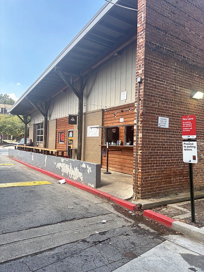 Glide Pizza's modern space proves that great pizza and cool atmosphere make perfect partners. 