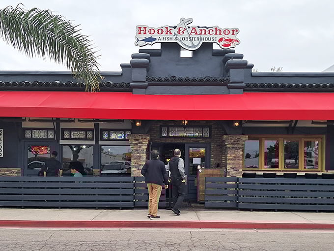 Those weathered wood details and maritime touches signal that someone here really understands the art of coastal cooking.