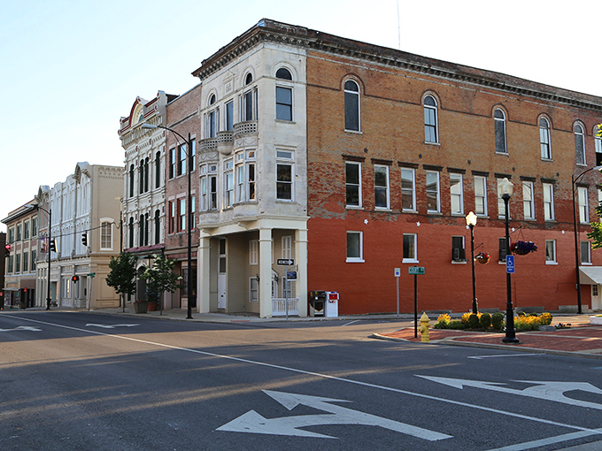 The Paramount Theater anchors this charming downtown where entertainment and shopping coexist peacefully at reasonable prices always.