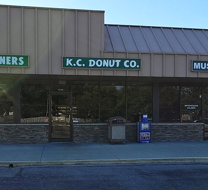 KC Donut Co. proves that great things come in unassuming shopping center packages.