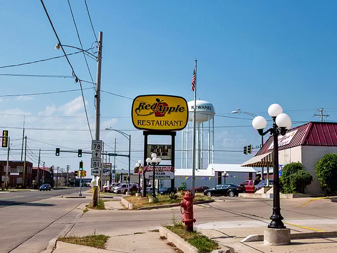 Small-town banking meets community spirit in this perfectly preserved slice of middle America.