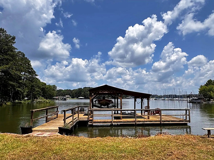 Cloud-watching from Leesburg's wooden docks&mdash;better than any streaming service and included free with your affordable lake town lifestyle!