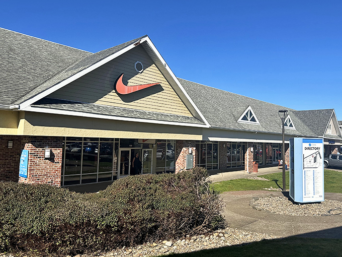 Village-style shopping with ocean air. Lincoln City Outlets' charming walkways invite leisurely browsing between trips to the beach.