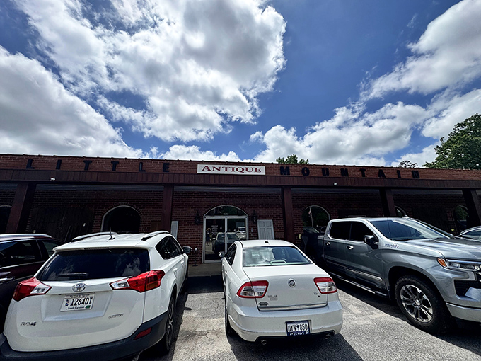 Small town location, big city treasures - this brick gem proves good things come in unexpected packages.