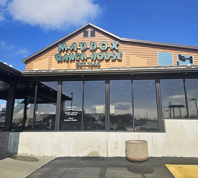 That iconic Maddox sign has been directing hungry travelers for generations. The North Star of beef lovers.