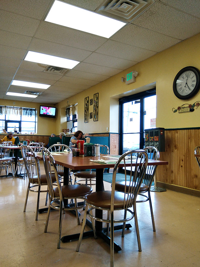 The simple, no-frills dining room at North Point Diner lets the food take center stage without any distractions.