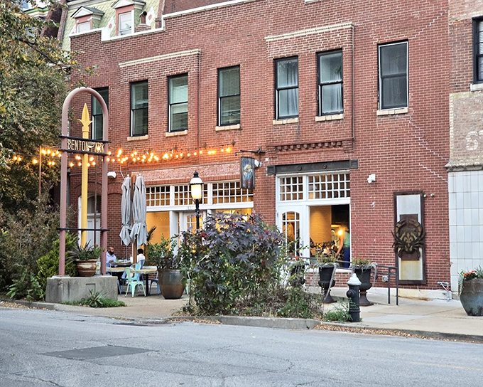 The warm glow from Peacemaker's windows promises the kind of seafood experience that makes Midwesterners forget they're landlocked.