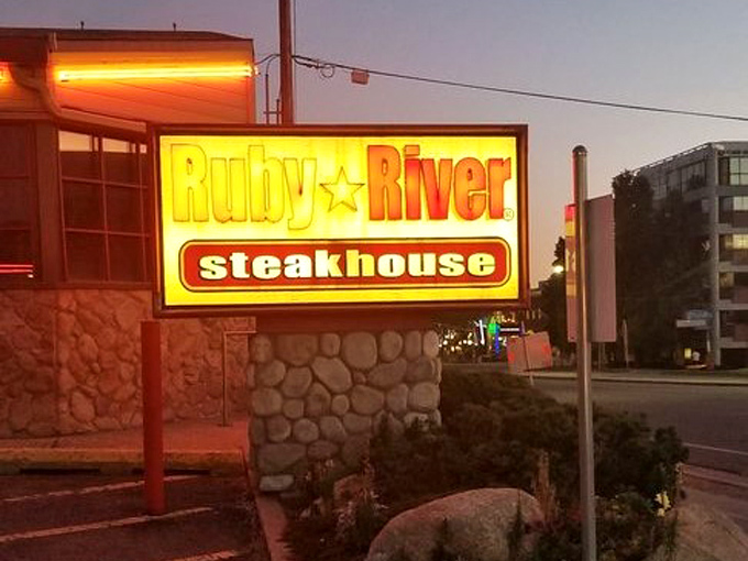 Night falls on another satisfied crowd of steak lovers who discovered chain dining done absolutely right.