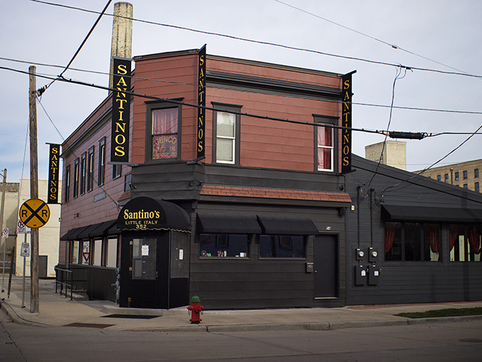 That vintage charm and those welcoming windows suggest serious Italian comfort food awaits inside.