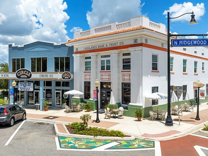 Sebring's historic buildings stands as a testament to old Florida charm – affordable elegance in the heart of the state.