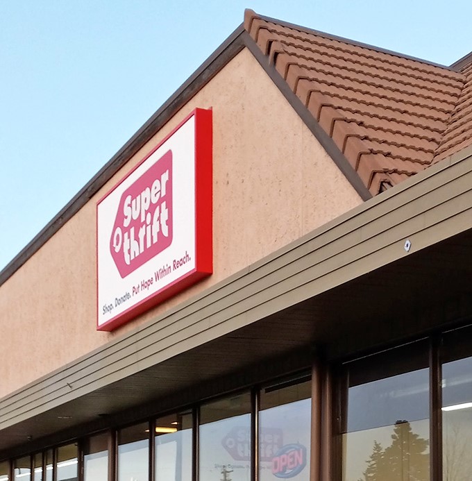 The desert-toned exterior hides a colorful oasis of bargains inside. Bend's best-kept secret isn't so secret anymore!