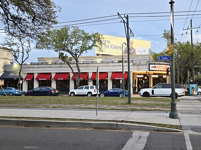 Urban sophistication meets Gulf Coast bounty. Superior's oyster bar is where New Orleans shows off its seafood prowess.
