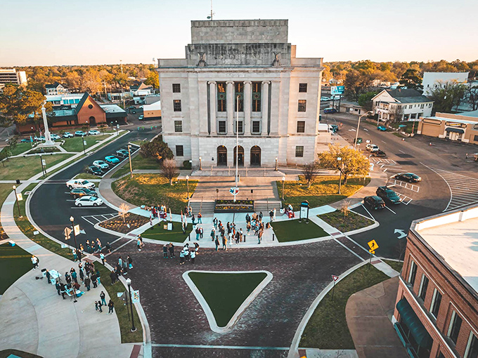 The famous State Line Post Office reminds you that some of life's best deals cross borders.