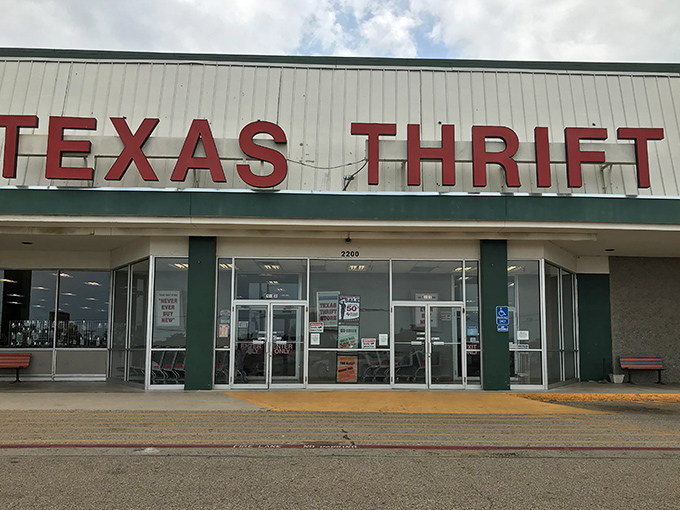 The patriotic signage tells you exactly where you are - deep in the heart of thrift country.