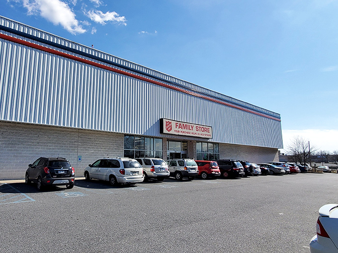 When a thrift store needs this much parking space, you know serious shopping adventures await.